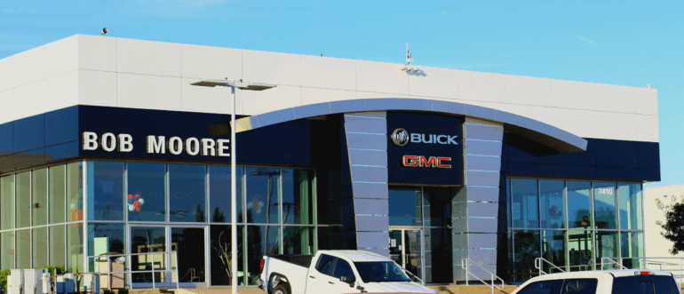 Buick GMC Dealership Serving N.W. Expressway | Bob Moore
