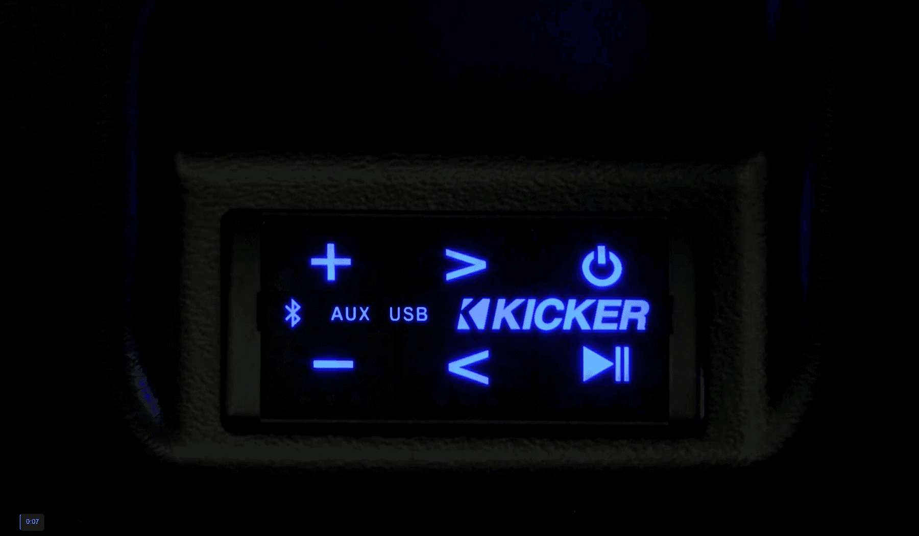 Using the Kicker Tailgate Speaker System | Ewing Buick GMC