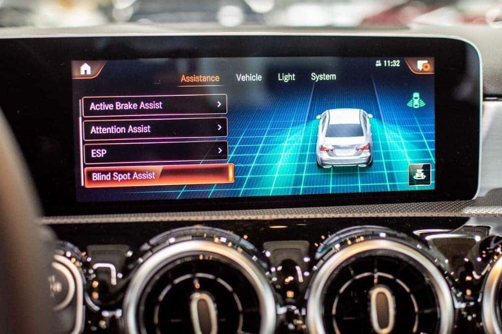 Mercedes-Benz Tech Features: How to Get the Most from Your Vehicle ...