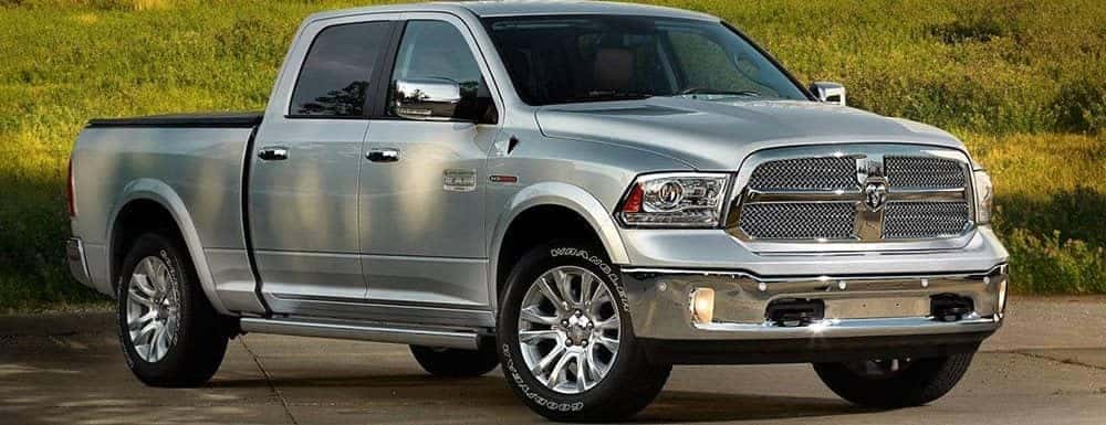 Compare 2017 RAM 1500 Big Horn vs 2017 RAM 1500 Laramie